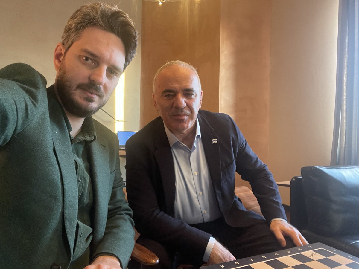Maxim Katz Signing the Berlin Declaration | Russian Action Committee ...